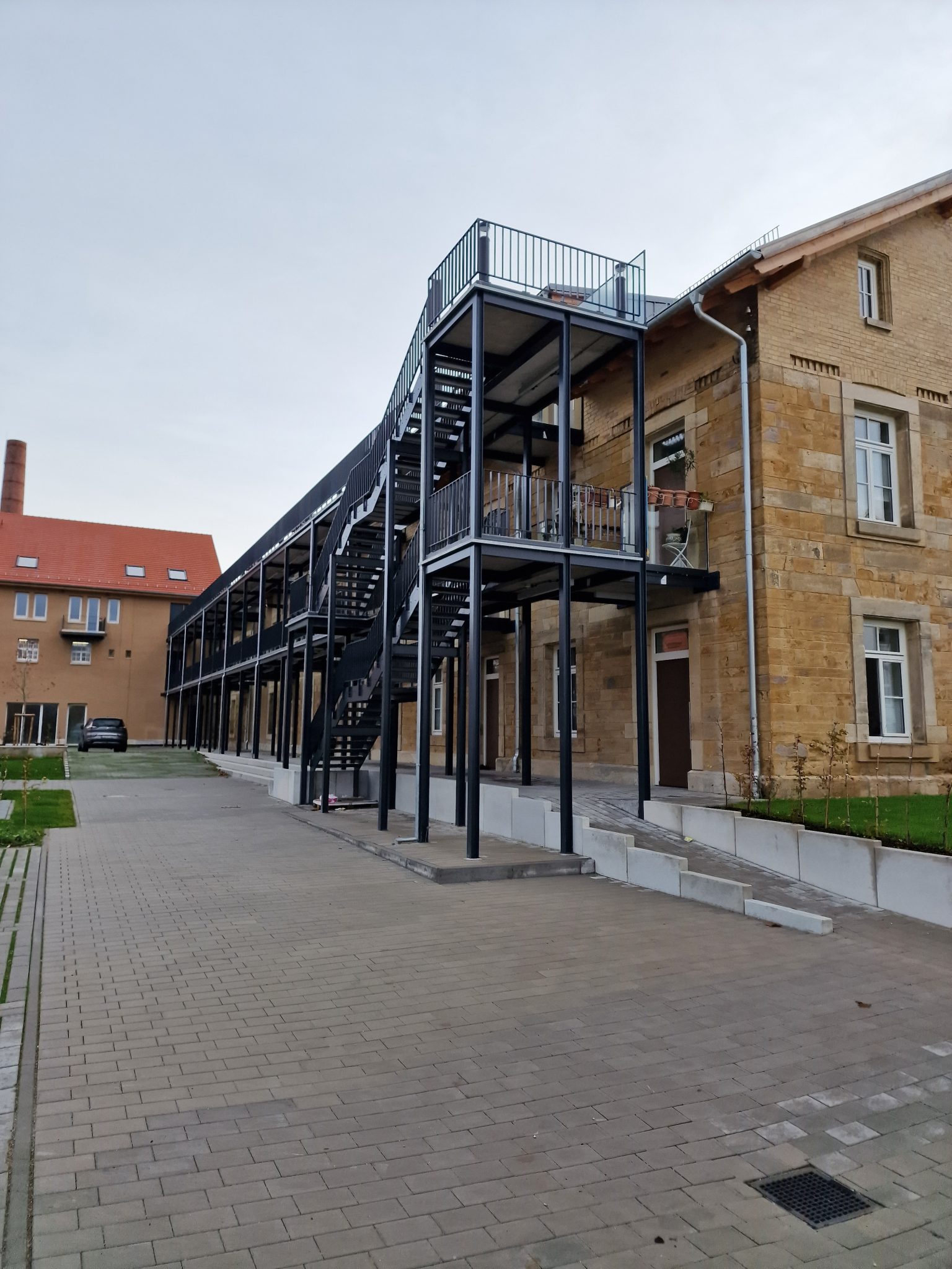 Metalna konstrukcija stepeništa - Metal-Mont